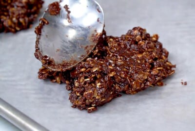 No-Bake Chocolate Oatmeal Cookies - Spicy Southern Kitchen